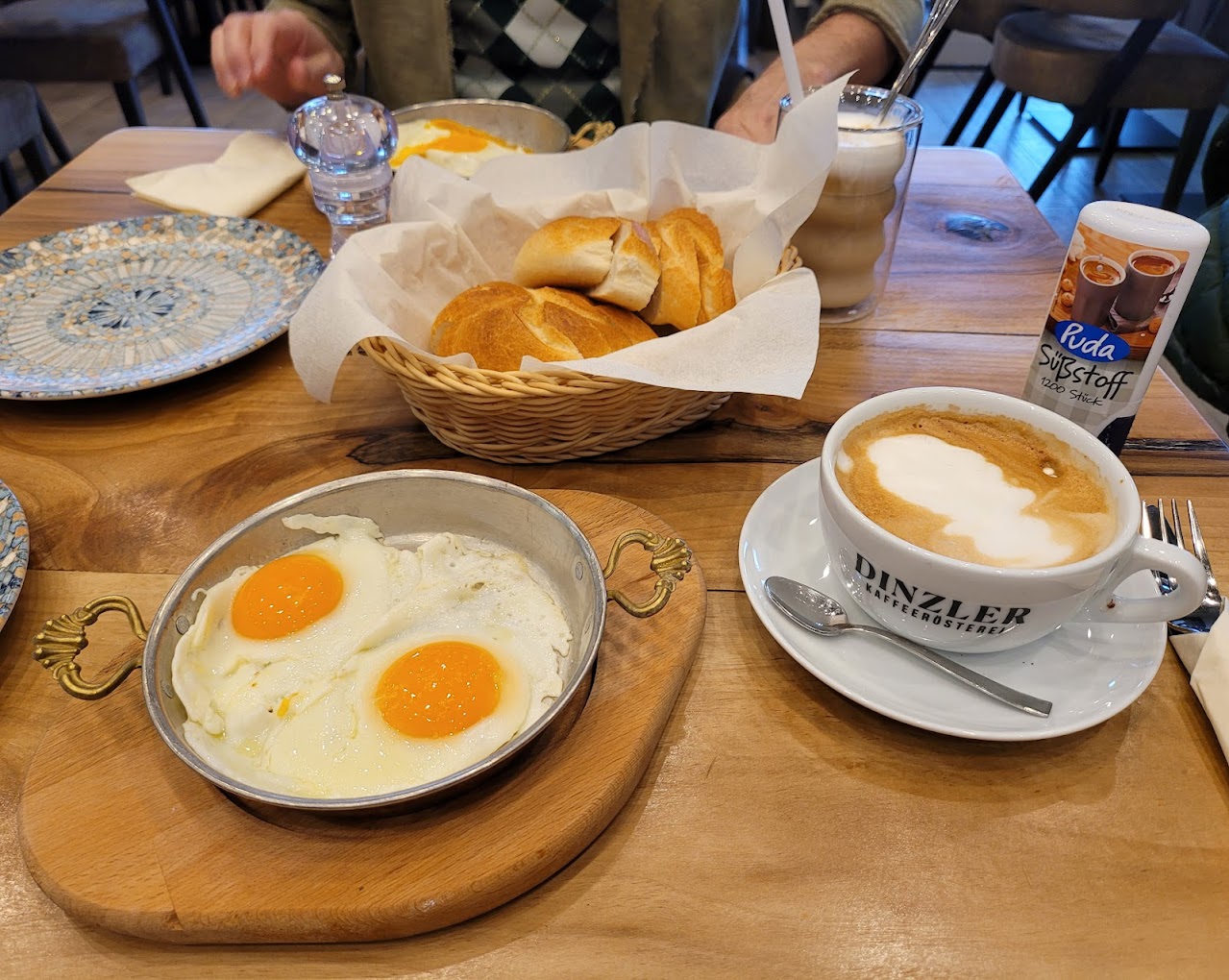 Cafe Factory München in München - joinhalal