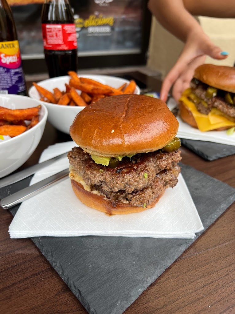 Delicious Burger in Munich - joinhalal